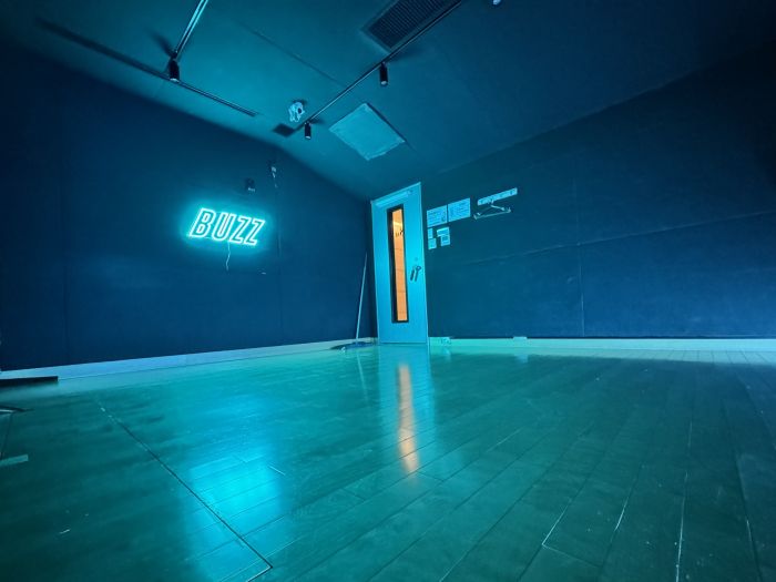 BUZZ福岡本店 | 格安レンタルスタジオ